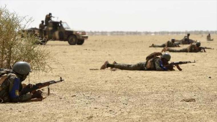 دنیا میرے آگے:- مالی :داعش کا فوجی قافلے پر گھات لگا کر حملہ، 32 ہلاک