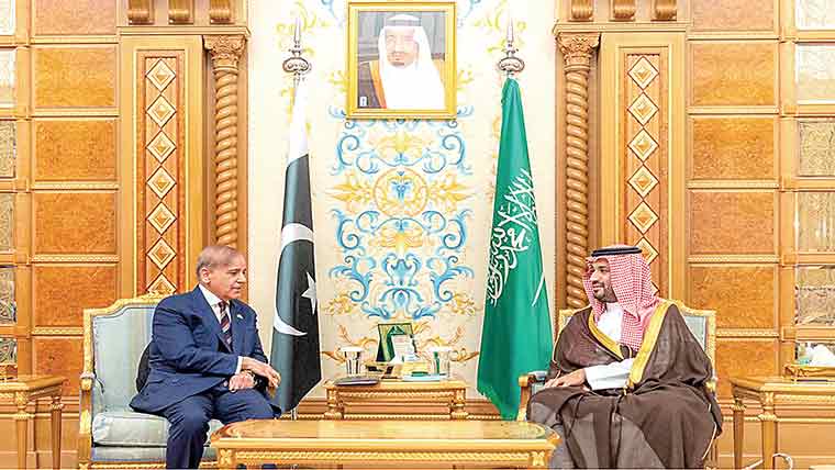 پاکستان:-شہباز شریف کی سعودی ولی عہد سے ملاقات : سرمایہ کاری اور معاشی ...